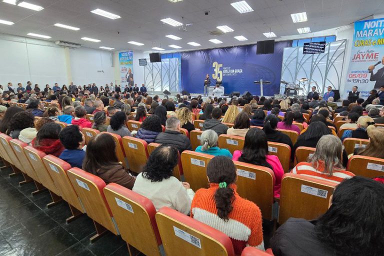 Poder de Deus marca o aniversário da IIGD em Guarulhos | Ongrace | O ...