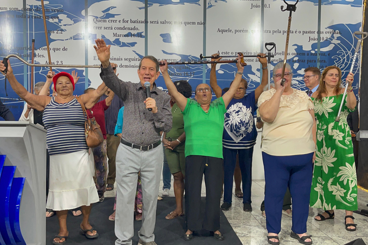 Belo Horizonte celebra o show do poder de Deus | Ongrace | O Portal da ...