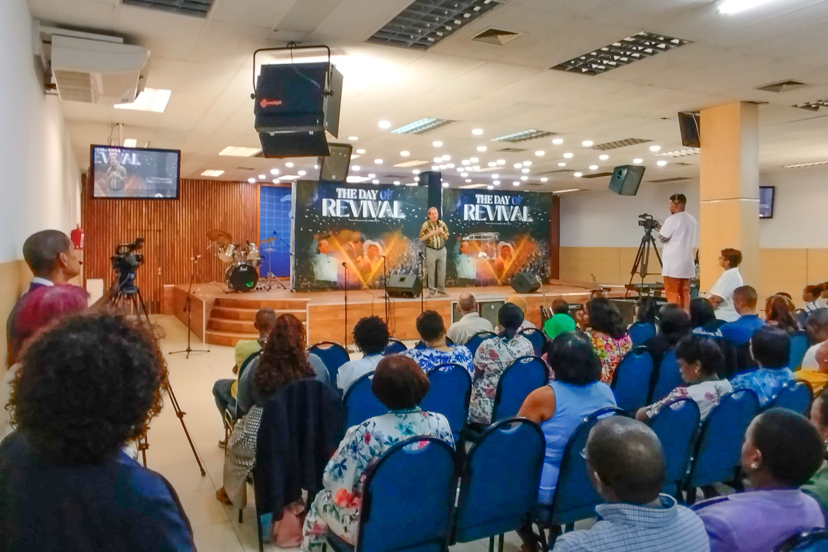 Campanha Dia do Reavivamento leva cura e salvação à África do Sul ...