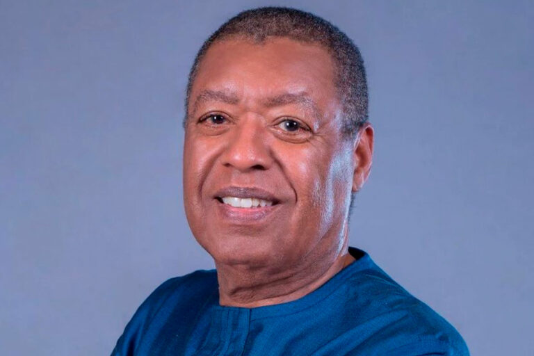 Morre Ron Kenoly, ícone internacional da adoração cristã | O Portal da ...